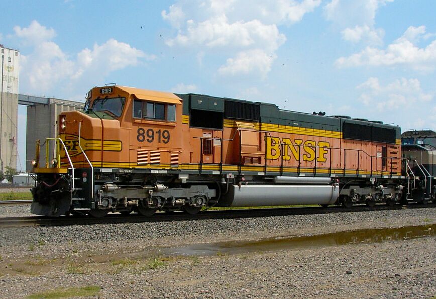 BNSF 8919